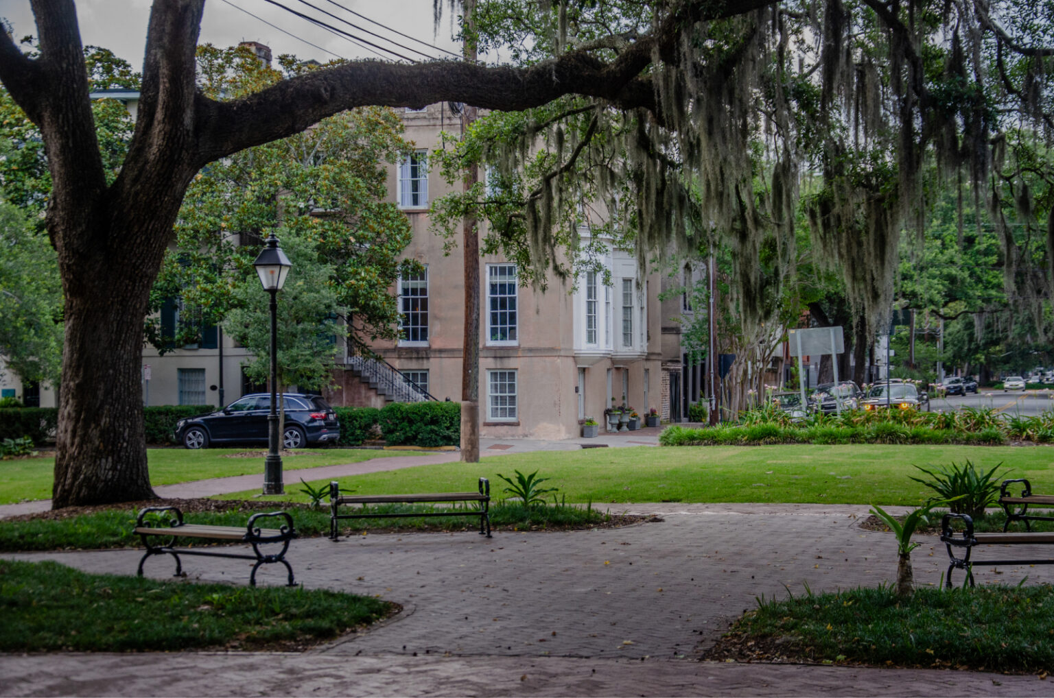 10 Things to Do in the Savannah Historic District - House on Taylor